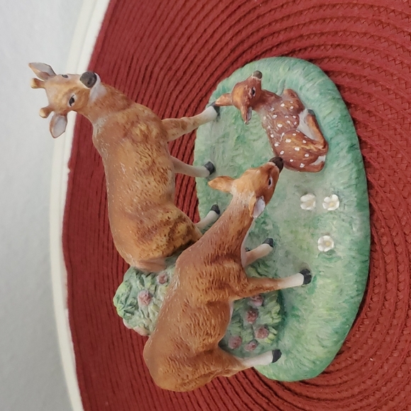 Royal Windsor | Art | Royal Windsor White Tailed Deer Ceramic Figurine | Poshmark